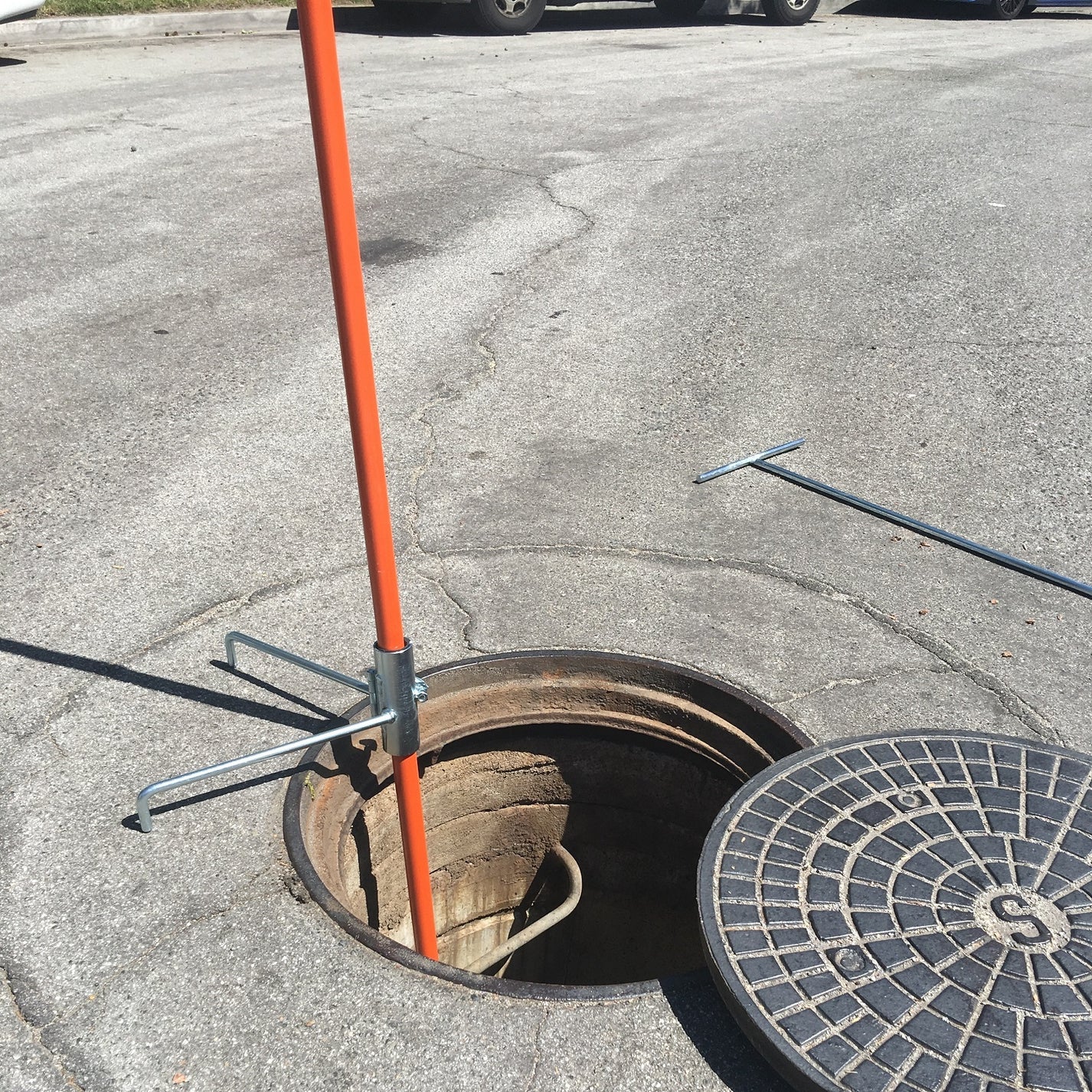 Pole Support Bracket | Manhole Tools and Sewer Cleaning Tools – Pryor Tools